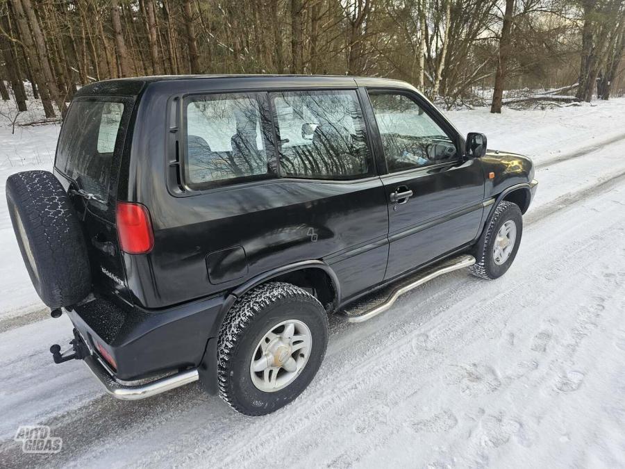 Nissan Terrano 1994 in Vilnius, with an engine capacity of 2.40 L and mileage of 240 thousand km for 2350 €, photo 7 on AUTOMOTO.COM.LV