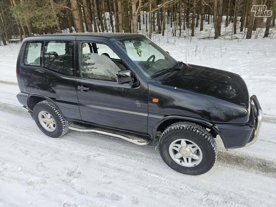 Nissan Terrano 1994 in Vilnius, with an engine capacity of 2.40 L and mileage of 240 thousand km for 2350 €, photo 8 on AUTOMOTO.COM.LV