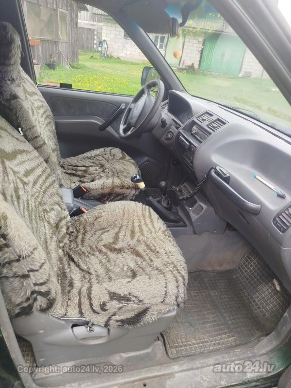Nissan Terrano 1998 Surejani, ar dzinēja tilpumu 2.70 L un nobraukumu 0 tūkst. km par 3500 €, foto 5 vietnē AUTOMOTO.COM.LV