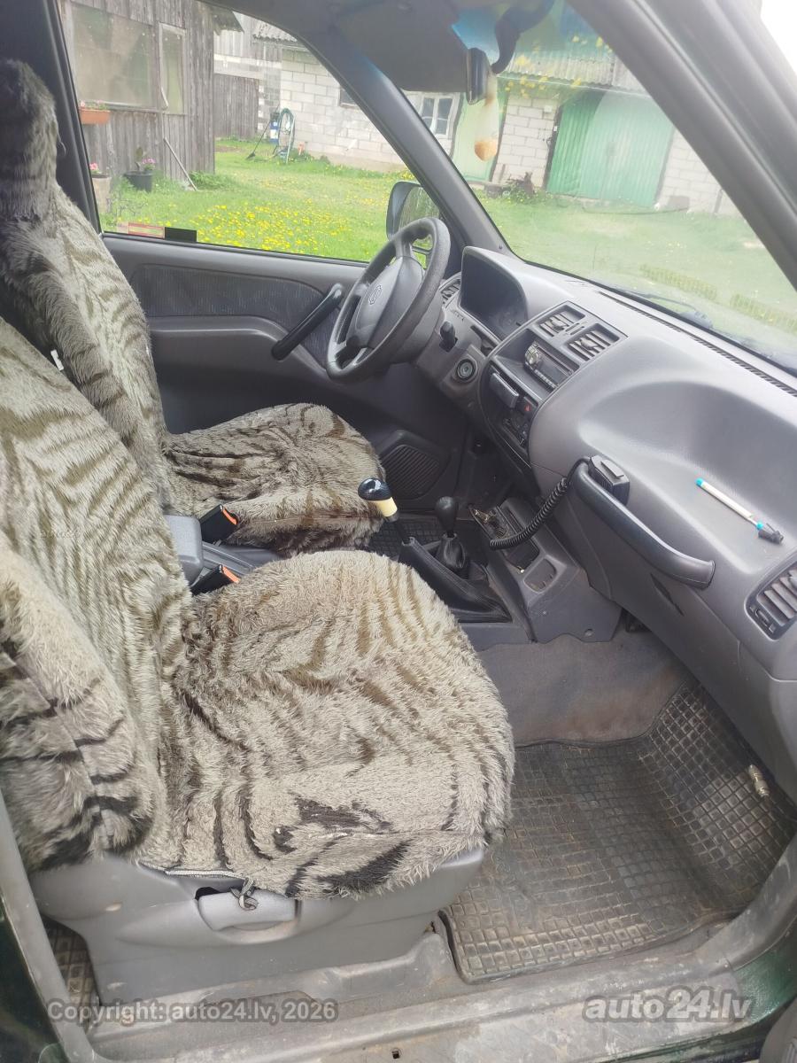 Nissan Terrano 1998 Surejani, ar dzinēja tilpumu 2.70 L un nobraukumu 0 tūkst. km par 3500 €, foto 6 vietnē AUTOMOTO.COM.LV