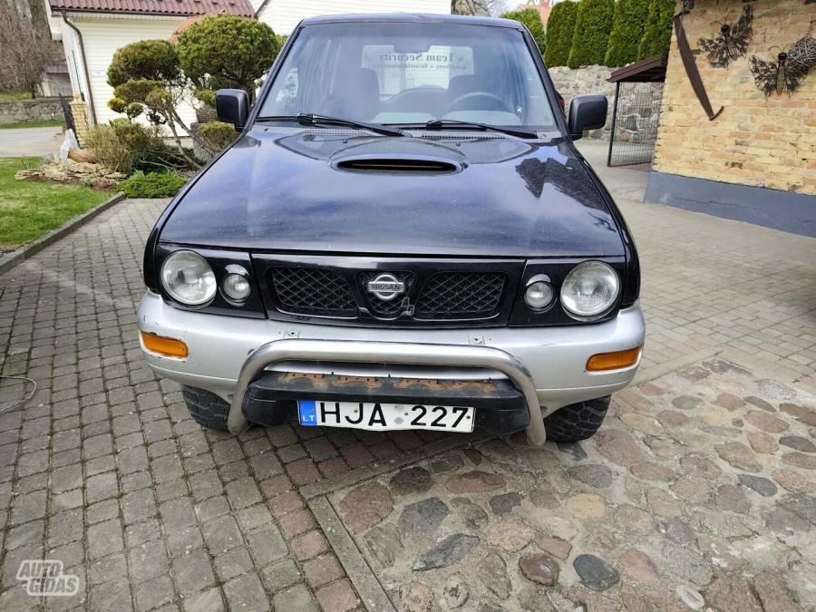 Nissan Terrano 2000 in Silute, with an engine capacity of 2.70 L and mileage of 230 thousand km for 1900 €, photo 1 on AUTOMOTO.COM.LV
