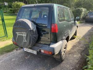 Green Nissan Terrano 1998 in Vilnius, with an engine capacity of 2.66 L and mileage of 235 thousand km for 2500 €, photo 4 on AUTOMOTO.COM.LV