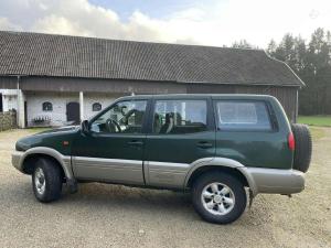 Green Nissan Terrano 1999 in Silute, with an engine capacity of 2.66 L and mileage of 331 thousand km for 2900 €, photo 3 on AUTOMOTO.COM.LV