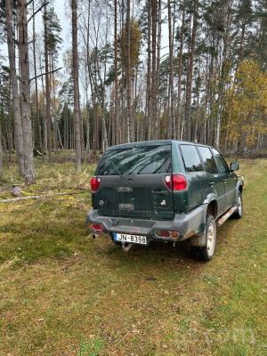Green Nissan Terrano 2004 in Cesis, with an engine capacity of 3.00 L and mileage of 305 thousand km for 3000 €, photo 4 on AUTOMOTO.COM.LV