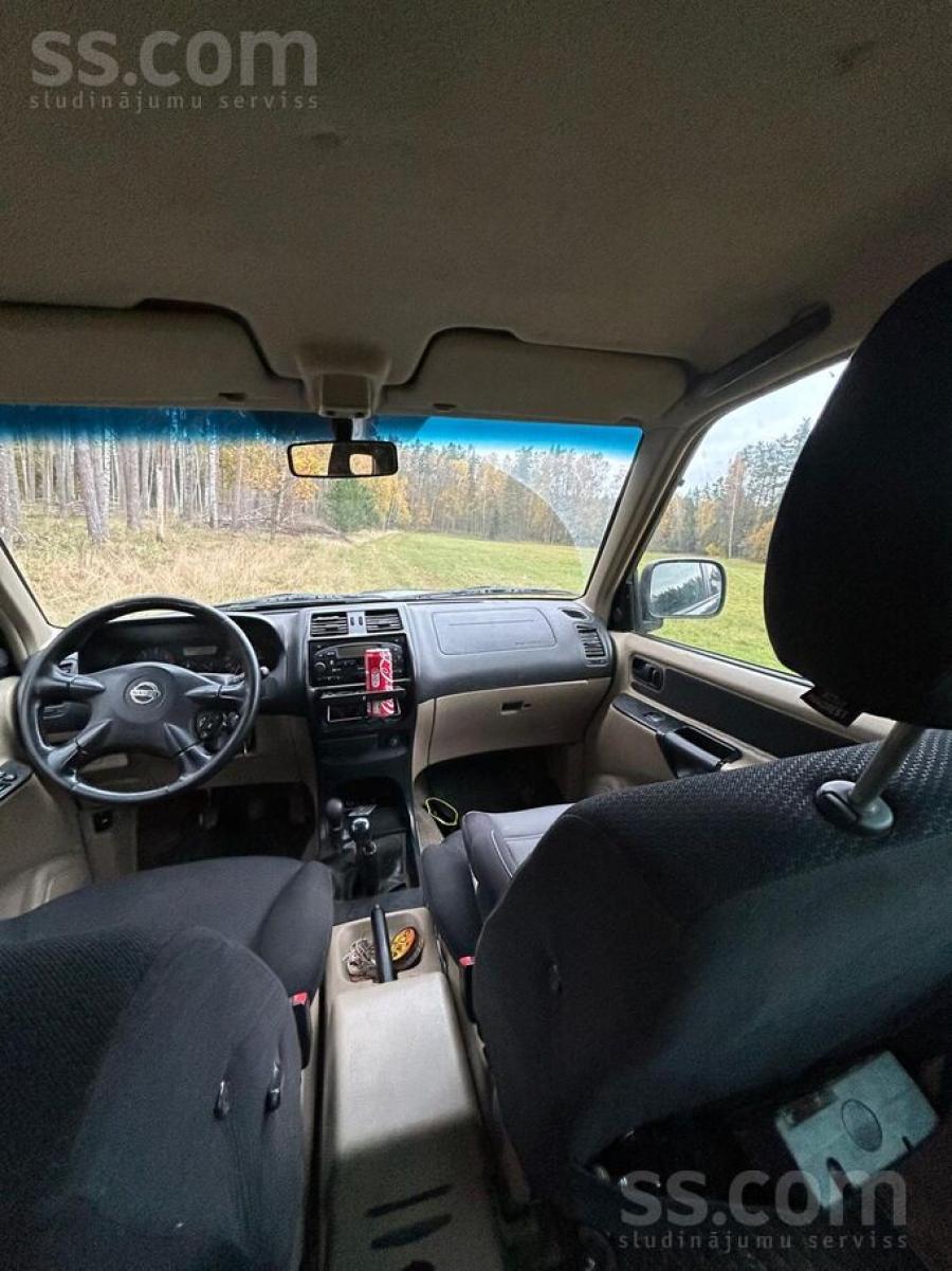 Green Nissan Terrano 2004 in Cesis, with an engine capacity of 3.00 L and mileage of 305 thousand km for 3000 €, photo 9 on AUTOMOTO.COM.LV