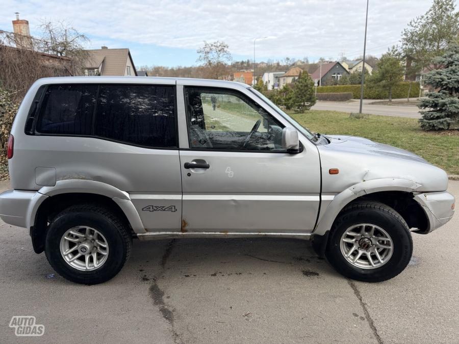 Grey Nissan Terrano 1998 in Kaunas, with an engine capacity of 2.40 L and mileage of 250 thousand km for 1800 €, photo 4 on AUTOMOTO.COM.LV