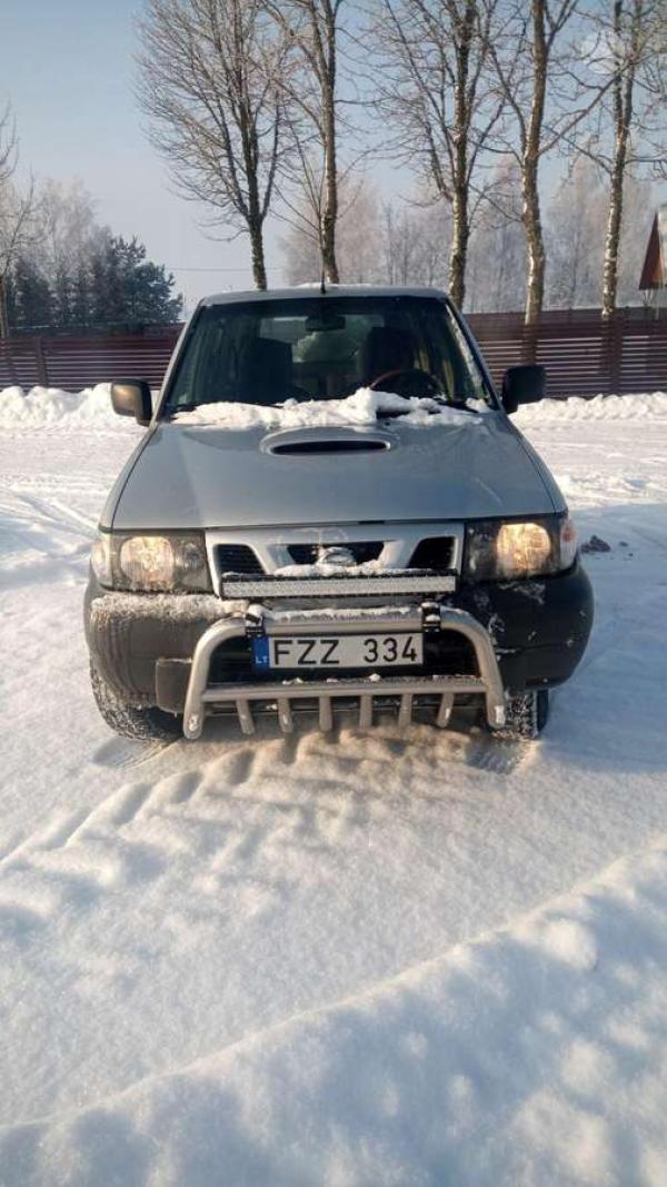 Grey Nissan Terrano 2002 in Prienai, with an engine capacity of 2.66 L and mileage of 200 thousand km for 4500 €, photo 1 on AUTOMOTO.COM.LV