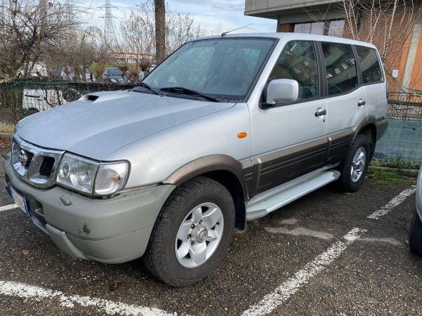 Pelēks Nissan Terrano 2002 Panevēža, ar dzinēja tilpumu 2.95 L un nobraukumu 263 tūkst. km par 4400 €, foto 1 vietnē AUTOMOTO.COM.LV