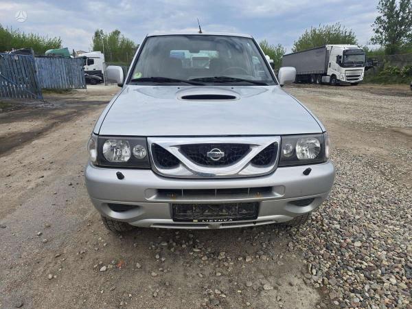 Grey Nissan Terrano 2002 in Vilnius, with an engine capacity of 2.66 L and mileage of 423 thousand km for 1100 €, photo 1 on AUTOMOTO.COM.LV
