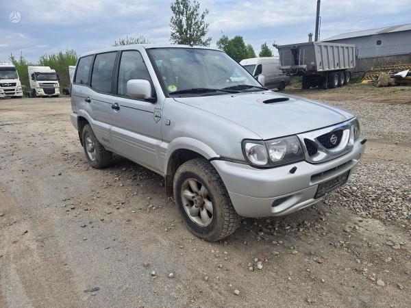 Grey Nissan Terrano 2002 in Vilnius, with an engine capacity of 2.66 L and mileage of 423 thousand km for 1100 €, photo 5 on AUTOMOTO.COM.LV