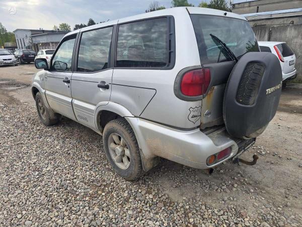 Grey Nissan Terrano 2002 in Vilnius, with an engine capacity of 2.66 L and mileage of 423 thousand km for 1100 €, photo 8 on AUTOMOTO.COM.LV