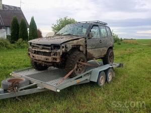 Черный Ниссан Terrano II 1995 в Резекне, объемом двигателя 2.40 л и пробегом 251 тыс. км за 700 €, фото 3 на AUTOMOTO.COM.LV