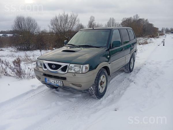 Green Nissan Terrano II 2001 in Rezekne, with an engine capacity of 2.70 L and mileage of 238 thousand km for 1340 €, photo 6 on AUTOMOTO.COM.LV