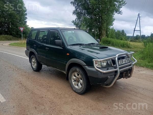 Zaļš Nissan Terrano II 2003 Rēzekne, ar dzinēja tilpumu 2.70 L un nobraukumu 265 tūkst. km par 1990 €, foto 1 vietnē AUTOMOTO.COM.LV
