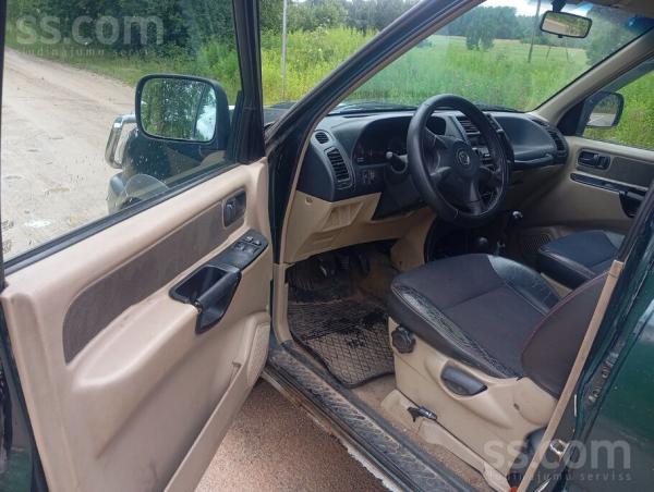 Zaļš Nissan Terrano II 2003 Rēzekne, ar dzinēja tilpumu 2.70 L un nobraukumu 265 tūkst. km par 1990 €, foto 7 vietnē AUTOMOTO.COM.LV