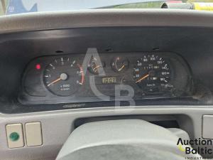 Nissan Terrano 1997 in Lazdijai, with an engine capacity of 2.66 L and mileage of 261 thousand km for 3000 €, photo 9 on AUTOMOTO.COM.LV