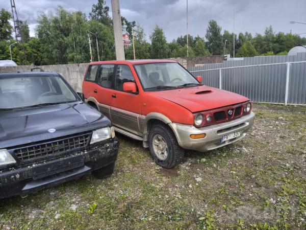Red Nissan Terrano 1996 in Daugavpils, with an engine capacity of 2.70 L and mileage of 358 thousand km for 1200 €, photo 2 on AUTOMOTO.COM.LV