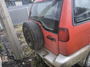 Sarkans Nissan Terrano 1996 Daugavpils, ar dzinēja tilpumu 2.70 L un nobraukumu 358 tūkst. km par 1200 €, foto 5 vietnē AUTOMOTO.COM.LV