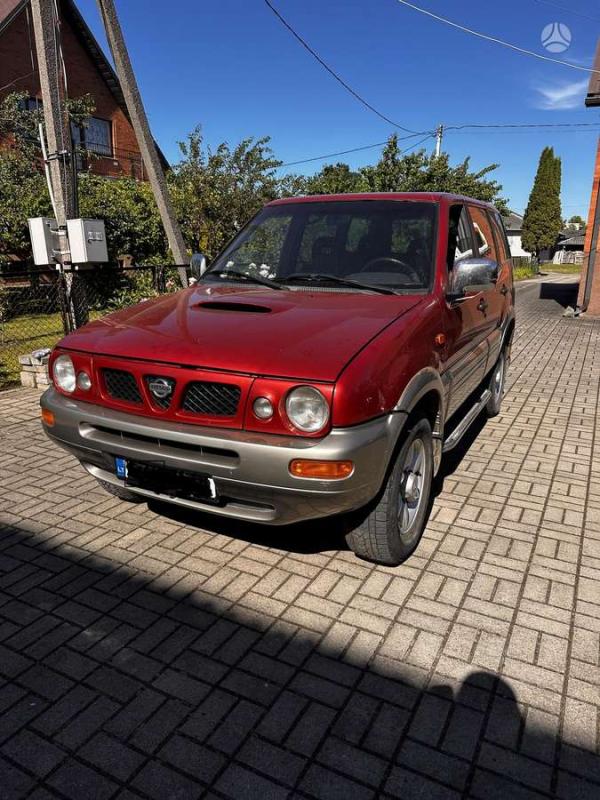 Sarkans Nissan Terrano 1999 Panevēža, ar dzinēja tilpumu 2.66 L un nobraukumu 182 tūkst. km par 4200 €, foto 1 vietnē AUTOMOTO.COM.LV