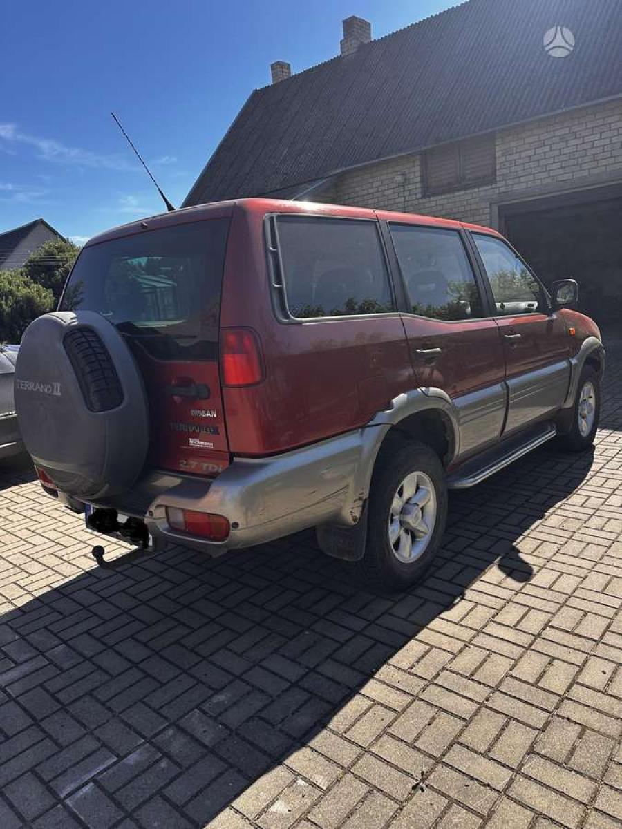 Sarkans Nissan Terrano 1999 Panevēža, ar dzinēja tilpumu 2.66 L un nobraukumu 182 tūkst. km par 4200 €, foto 5 vietnē AUTOMOTO.COM.LV
