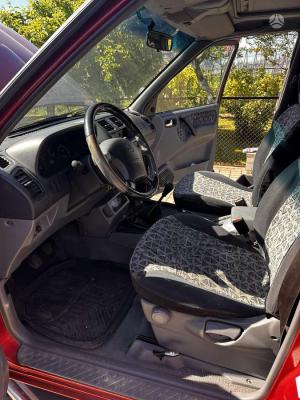 Sarkans Nissan Terrano 1999 Panevēža, ar dzinēja tilpumu 2.66 L un nobraukumu 182 tūkst. km par 4200 €, foto 7 vietnē AUTOMOTO.COM.LV