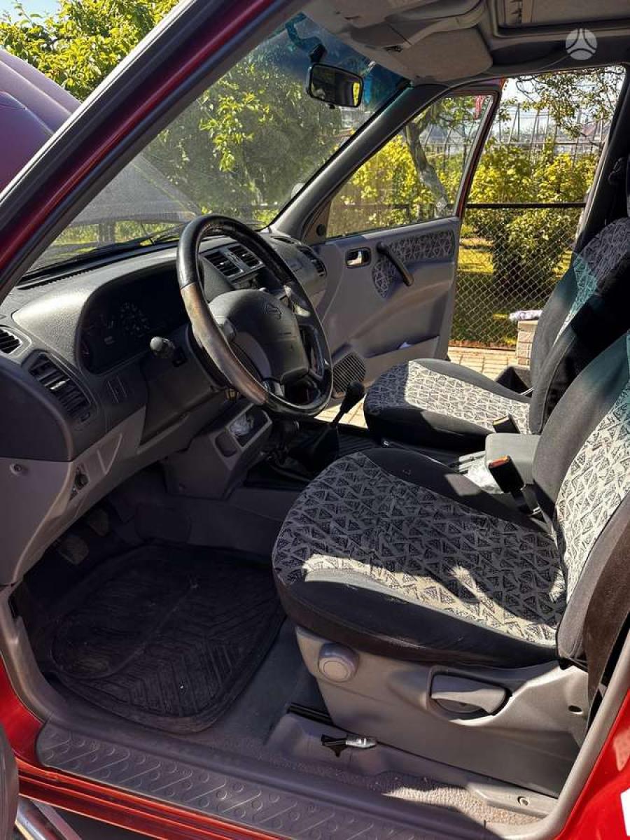 Sarkans Nissan Terrano 1999 Panevēža, ar dzinēja tilpumu 2.66 L un nobraukumu 182 tūkst. km par 4200 €, foto 7 vietnē AUTOMOTO.COM.LV