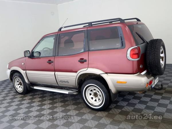 Sarkans Nissan Terrano 2001 Tallina, ar dzinēja tilpumu 2.70 L un nobraukumu 249 tūkst. km par 1599 €, foto 4 vietnē AUTOMOTO.COM.LV