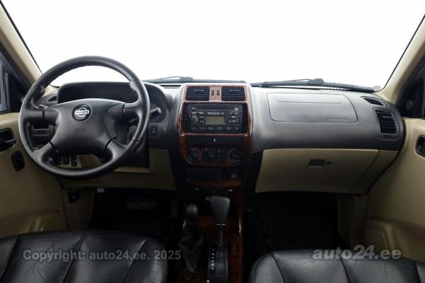 Sarkans Nissan Terrano 2001 Tallina, ar dzinēja tilpumu 2.70 L un nobraukumu 249 tūkst. km par 1599 €, foto 5 vietnē AUTOMOTO.COM.LV