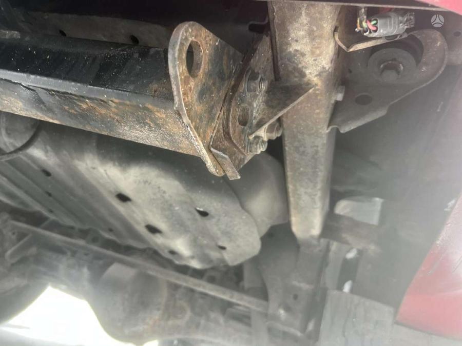 Sarkans Nissan Terrano 2001 Kauņa, ar dzinēja tilpumu 2.70 L un nobraukumu 316 tūkst. km par 1700 €, foto 23 vietnē AUTOMOTO.COM.LV