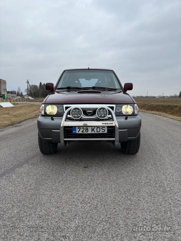Sarkans Nissan Terrano 2005 Rakvere, ar dzinēja tilpumu 2.70 L un nobraukumu 426 tūkst. km par 4900 €, foto 3 vietnē AUTOMOTO.COM.LV