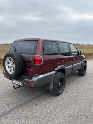 Sarkans Nissan Terrano 2005 Rakvere, ar dzinēja tilpumu 2.70 L un nobraukumu 426 tūkst. km par 4900 €, foto 6 vietnē AUTOMOTO.COM.LV