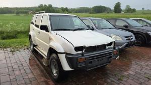 Белый Ниссан Террано 1995 в Плунге, объемом двигателя 2.40 л и пробегом 230 тыс. км за 1000 €, фото  на AUTOMOTO.COM.LV