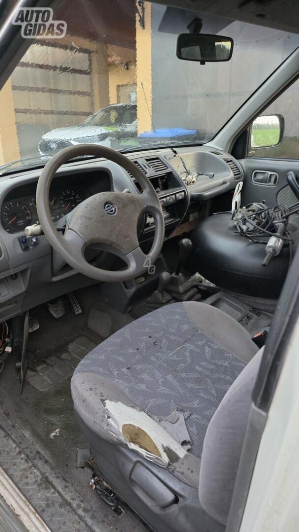 Balts Nissan Terrano 1995 Plungė, ar dzinēja tilpumu 2.40 L un nobraukumu 230 tūkst. km par 1000 €, foto 9 vietnē AUTOMOTO.COM.LV