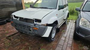 White Nissan Terrano 1995 in Plunge, with an engine capacity of 2.40 L and mileage of 230 thousand km for 1000 €, photo 3 on AUTOMOTO.COM.LV