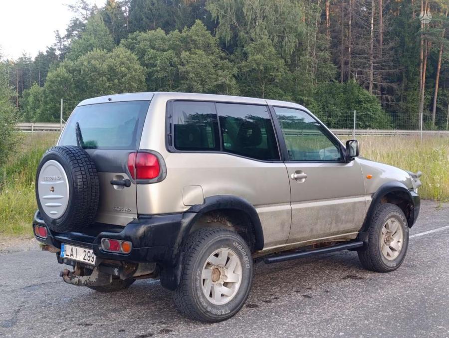 Dzeltens Nissan Terrano 2002 Nemenčinė, ar dzinēja tilpumu 2.95 L un nobraukumu 149 tūkst. km par 2400 €, foto 5 vietnē AUTOMOTO.COM.LV