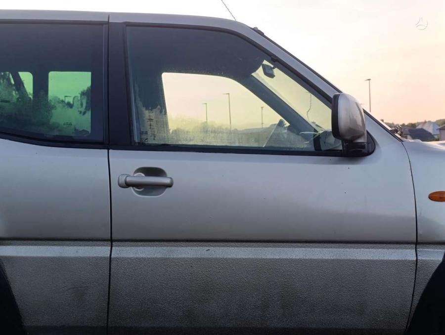 Dzeltens Nissan Terrano 2002 Nemenčinė, ar dzinēja tilpumu 2.95 L un nobraukumu 149 tūkst. km par 2400 €, foto 8 vietnē AUTOMOTO.COM.LV