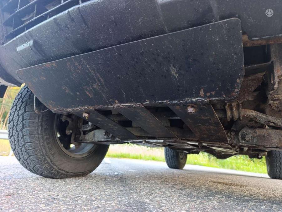 Dzeltens Nissan Terrano 2002 Nemenčinė, ar dzinēja tilpumu 2.95 L un nobraukumu 149 tūkst. km par 2400 €, foto 14 vietnē AUTOMOTO.COM.LV