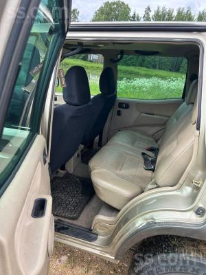 Dzeltens Nissan Terrano 2003 Cēsis, ar dzinēja tilpumu 3.00 L un nobraukumu 179 tūkst. km par 2250 €, foto 10 vietnē AUTOMOTO.COM.LV