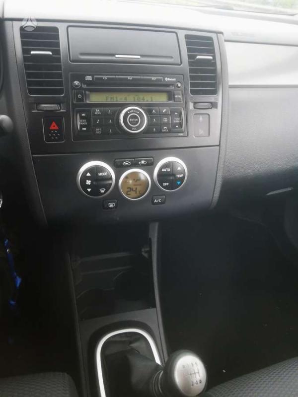 Black Nissan TIIDA 2008 in Vilnius, with an engine capacity of 1.46 L and mileage of 223 thousand km for 2550 €, photo 8 on AUTOMOTO.COM.LV