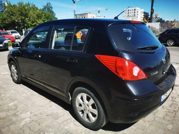 Melns Nissan TIIDA 2008 Viļņa, ar dzinēja tilpumu 1.46 L un nobraukumu 235 tūkst. km par 2550 €, foto 5 vietnē AUTOMOTO.COM.LV