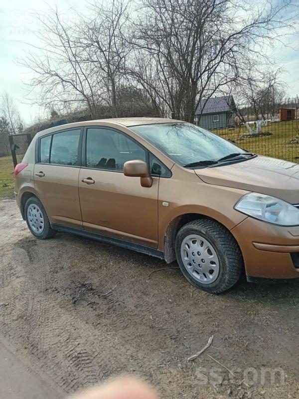 Brown Nissan TIIDA 2008 in Jelgava, with an engine capacity of 1.50 L and mileage of 230 thousand km for 1400 €, photo 2 on AUTOMOTO.COM.LV