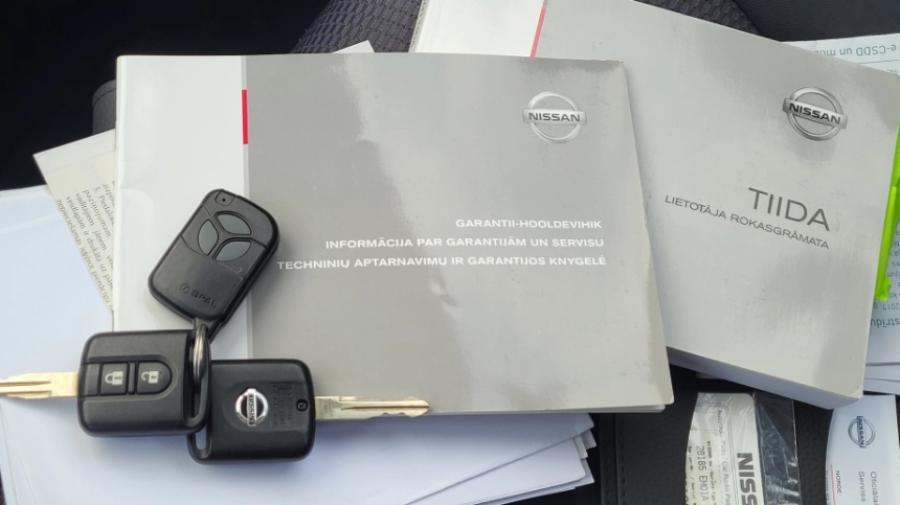Brown Nissan TIIDA 2008 in Riga, with an engine capacity of 1.60 L and mileage of 156 thousand km for 2750 €, photo 3 on AUTOMOTO.COM.LV