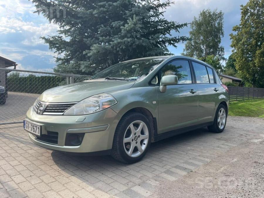 Green Nissan TIIDA 2007 in Riga, with an engine capacity of 1.60 L and mileage of 164 thousand km for 2990 €, photo 1 on AUTOMOTO.COM.LV