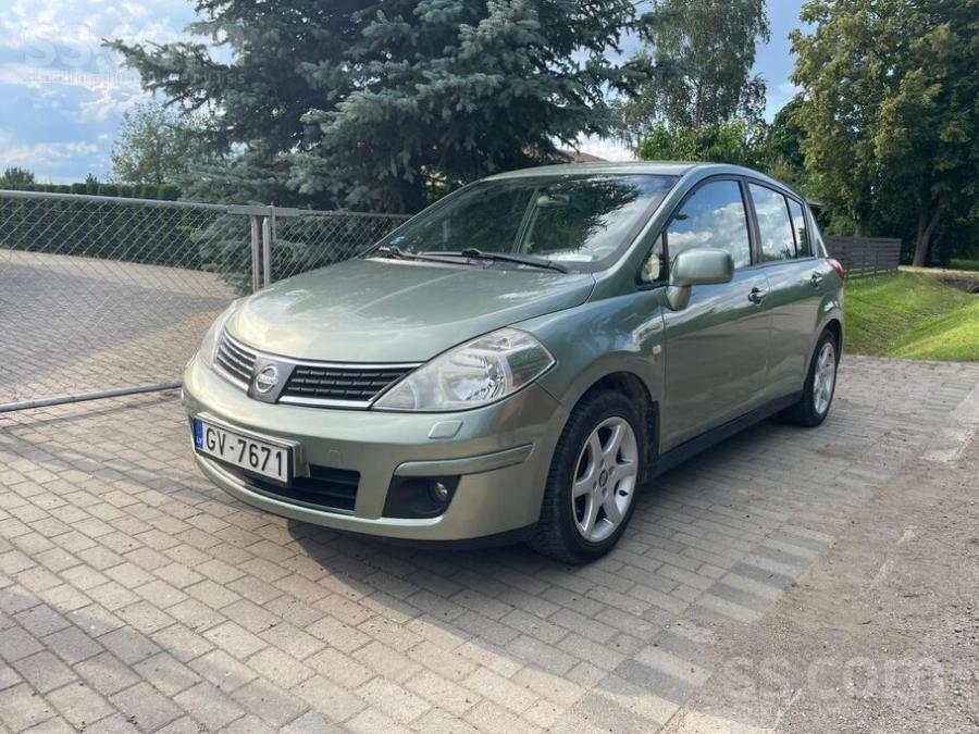 Green Nissan TIIDA 2007 in Riga, with an engine capacity of 1.60 L and mileage of 164 thousand km for 2990 €, photo 3 on AUTOMOTO.COM.LV
