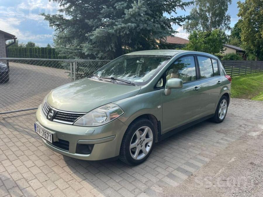 Green Nissan TIIDA 2007 in Riga, with an engine capacity of 1.60 L and mileage of 164 thousand km for 2990 €, photo 4 on AUTOMOTO.COM.LV