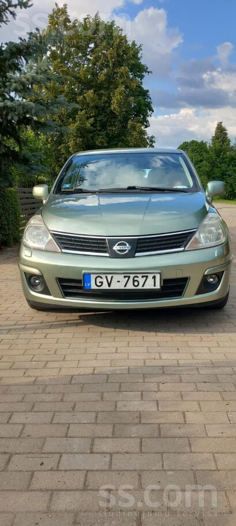 Green Nissan TIIDA 2007 in Riga, with an engine capacity of 1.60 L and mileage of 164 thousand km for 2990 €, photo 5 on AUTOMOTO.COM.LV