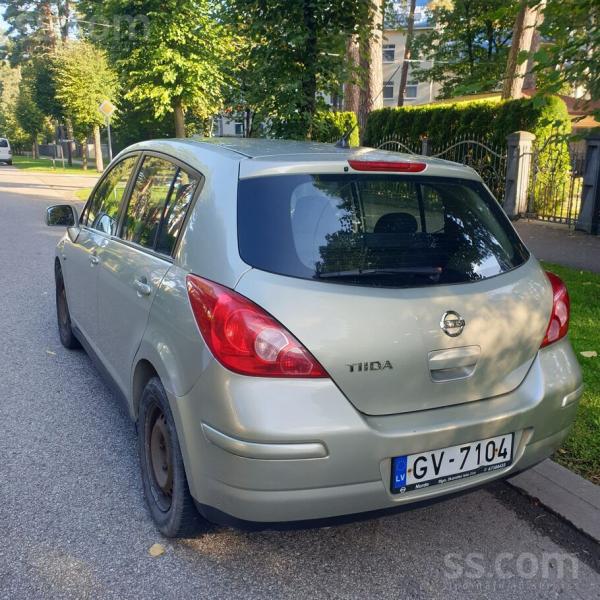 Pelēks Nissan TIIDA 2007 Rīga, ar dzinēja tilpumu 1.60 L un nobraukumu 226 tūkst. km par 1650 €, foto 4 vietnē AUTOMOTO.COM.LV