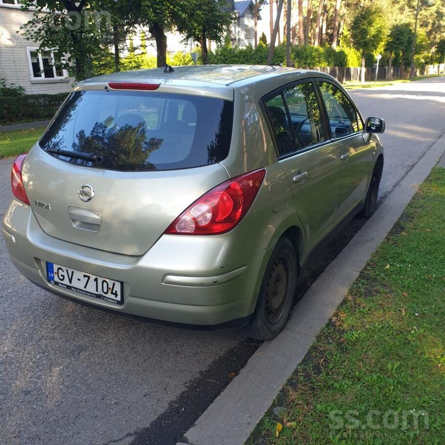Pelēks Nissan TIIDA 2007 Rīga, ar dzinēja tilpumu 1.60 L un nobraukumu 226 tūkst. km par 1200 €, foto 4 vietnē AUTOMOTO.COM.LV
