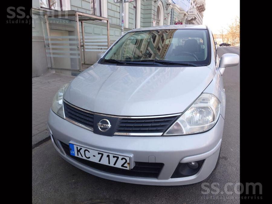 Grey Nissan TIIDA 2008 in Riga, with an engine capacity of 1.60 L and mileage of 269 thousand km for 1900 €, photo 1 on AUTOMOTO.COM.LV