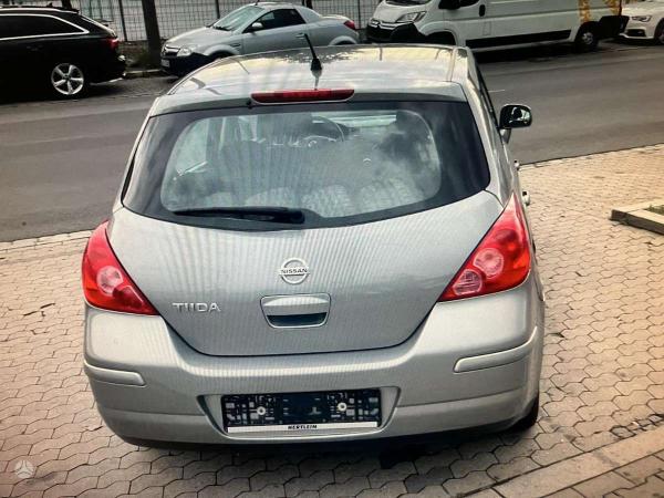 Grey Nissan TIIDA 2008 in Prienai, with an engine capacity of 1.80 L and mileage of 171 thousand km for 1999 €, photo 6 on AUTOMOTO.COM.LV